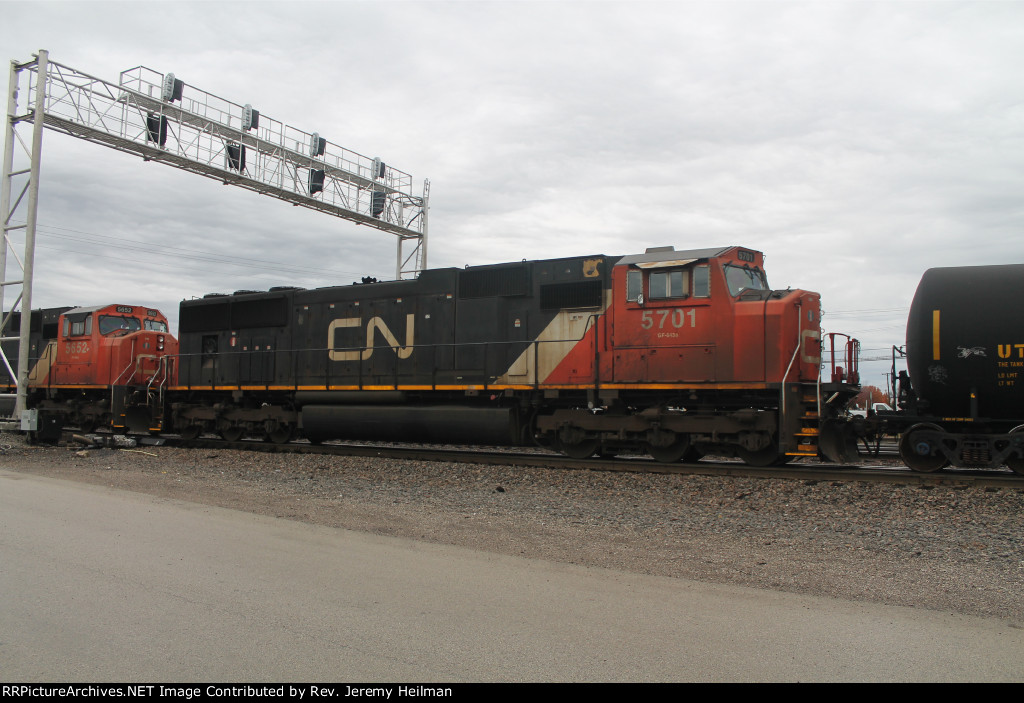 CN 5701 (2)